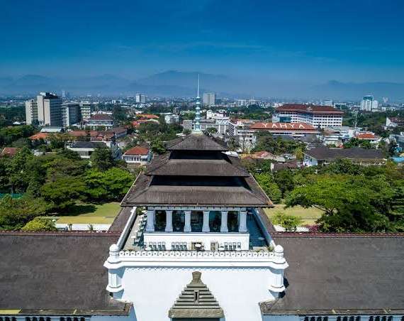 Daftar Universitas Negeri dan Swasta Terbaik di Bandung